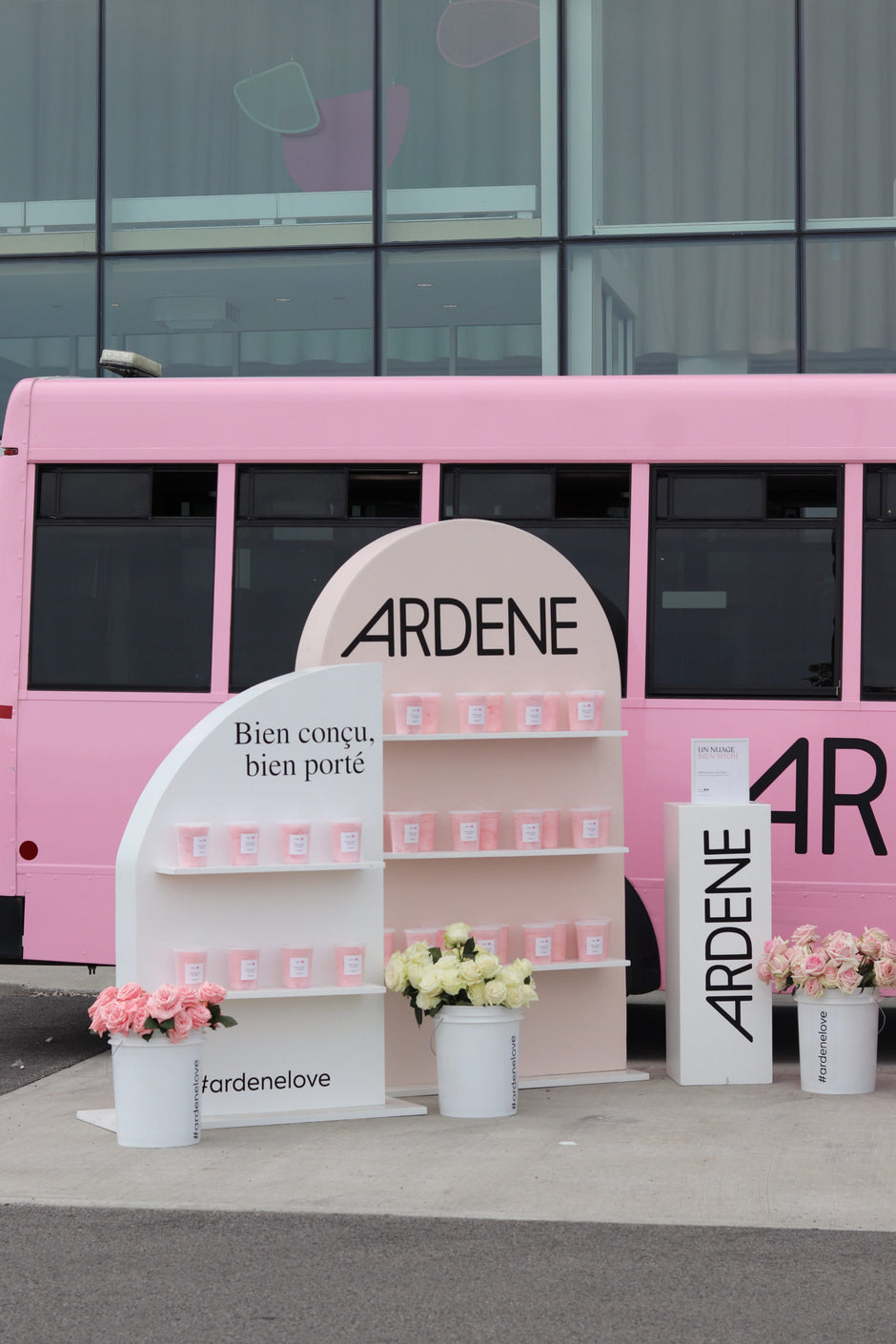 Product Displays & Shelving – Big Flowers Mtl